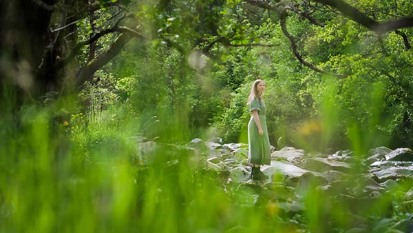 Beth Malcolm: FOLKMOSIS