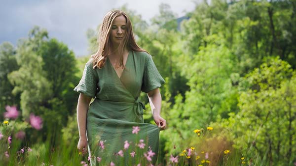 Beth Malcolm: FOLKMOSIS